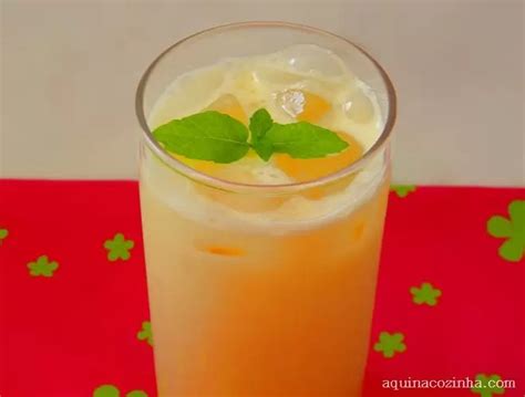 Suco De Maracujá Com Creme De Leite Aqui Na Cozinha