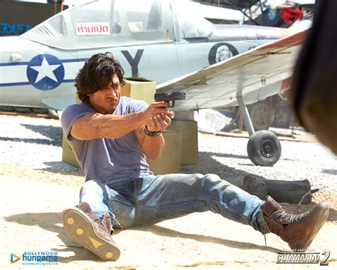 Commando 2 2017 Wallpapers Commando 2 2017 Hd Images Photos