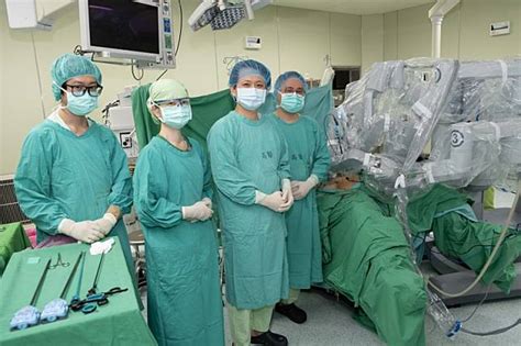 高醫、北醫、和信癌醫達文西手術治療大腸直腸癌研究成果登國際期刊 風傳媒 Line Today