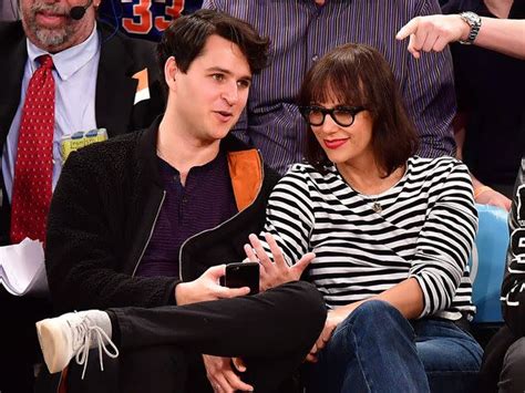 Who Is Rashida Jones Boyfriend All About Ezra Koenig
