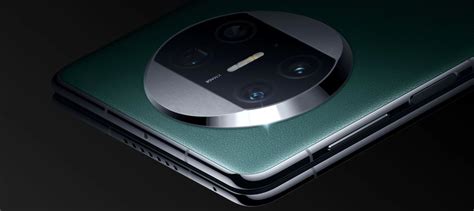 A Very Light Foldable Huawei Mate X Coming To SA