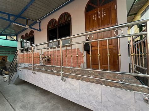 🌟ราวบันได ราวกันตกสเเตนเลส 🌟ราคาเริ่มต้นเมตรละ2000 บาท 🌟ติดตั้งหมู่บ้านยั่งยืน บางปู ซอย 3 ห่วง