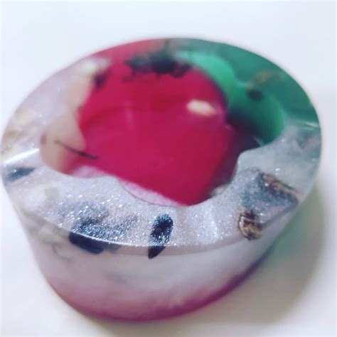 Ръчно изработени подаръци от епоксидна смола