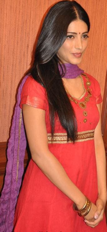 Bollywood Actress Shruti Hassan Red Colored Hot Phot ~