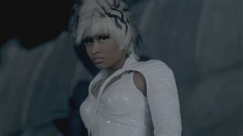Fly Featuring Rihanna [music Video] Nicki Minaj Image 24904485