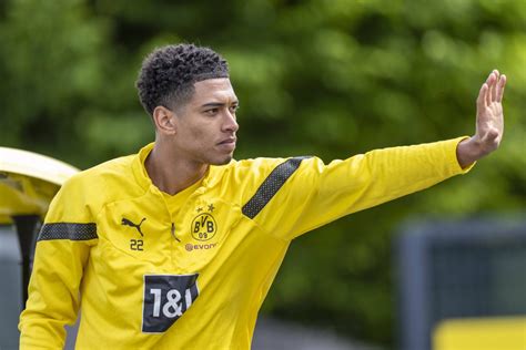 Jude Bellingham Vertrag Unterschrieben Bvb Star Wird Hellhörig