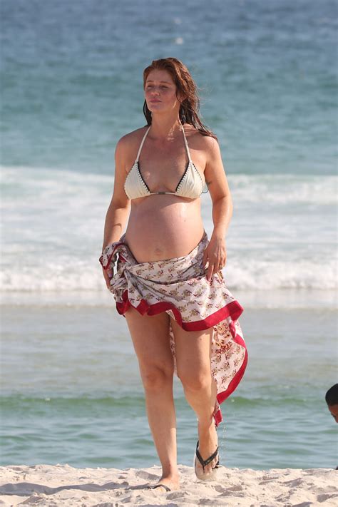 Foto Grávida Cíntia Dicker Chamou Atenção Da Web Por Semelhança Com
