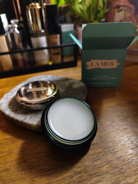 Review: La Mer Lip Balm | Заслужава ли си балсам за устни за 135 лв ...