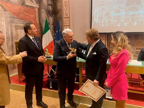 Leone Doro A Gerardo Sacco Simbolo Di Una Calabria Pulita