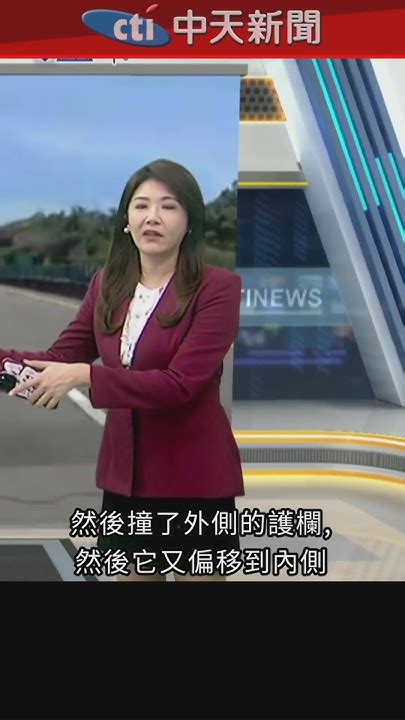 國道驚險瞬間砂石車爆胎險砸旁車 Youtube