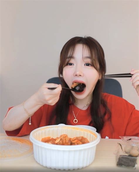주보리 야무지게 먹어야지 ~ 숲soop 에펨코리아