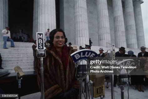 Marian Anderson Lincoln Memorial Photos And Premium High Res Pictures