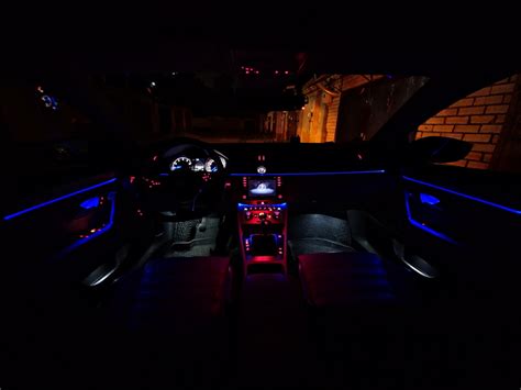 Подсветка карманов передних дверей — Volkswagen Passat CC, 2010 года ...