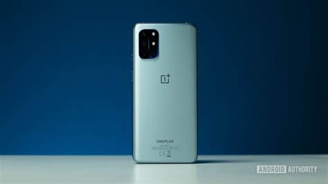Oneplus T Vs Xiaomi Mi T Pro Similar Performance Different Approach