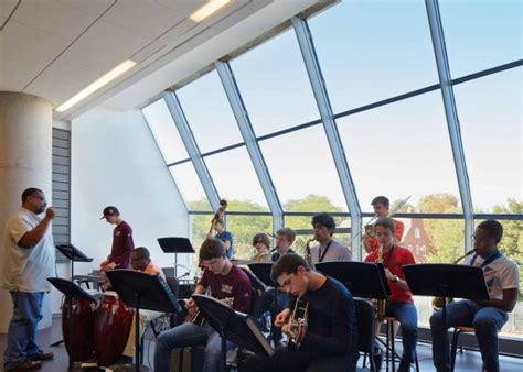 Valerio Dewalt Train Creates Angular Arts Building In Chicago