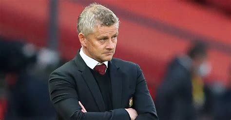 Man Utd Transfer Round Up Concern Over Arsenal Hijacking Centre Back