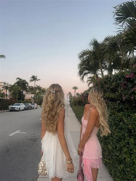 Two Blonde Best Friends