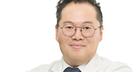 의학칼럼 걷기 운동 바른 자세가 중요하다