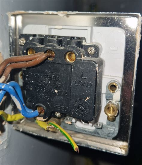 Identifying Fused Switch On Electriciansforums