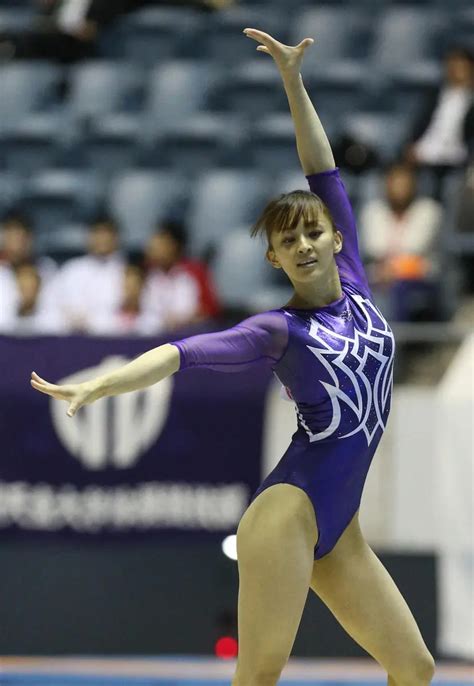 床の演技を見せる田中理恵 スポニチ Sponichi Annex スポーツ