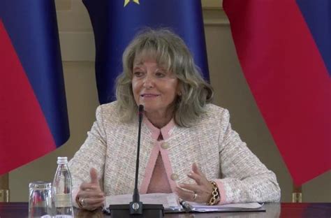 Eugenija Carl In Mojca Šetinc Pašek Dosegli Izločitev Vrhovne Sodnice Barbare Zobec Iz Postopka