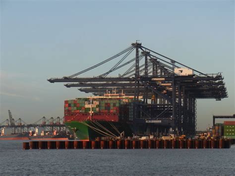 The Cscl Globe Makes Her Maiden Call At Felixstowe