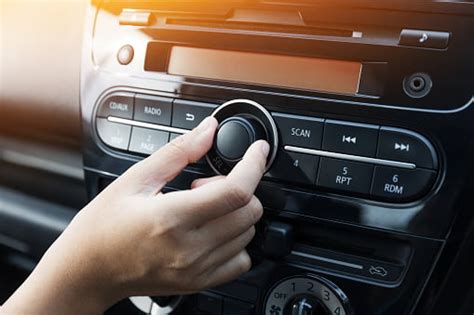 Abonament za radio w samochodzie w Polsce ruszyły kontrole Oto jaką