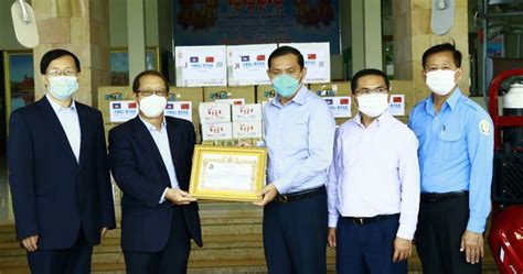 រដ្ឋបាលខេត្តសៀមរាប ទទួលអំណោយពីការិយាល័យកុងស៊ុលចិនប្រចាំខេត្តសៀមរាប