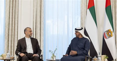 إيران تدعو ابن زايد لزيارتها تزامنا مع مناوراتها بالجزر