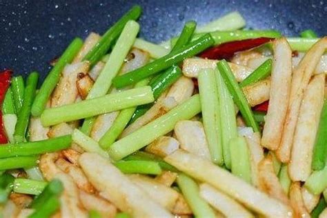 吃蒜苔可以降脂减肥降血压今天教给你一道特好吃的蒜苔做法
