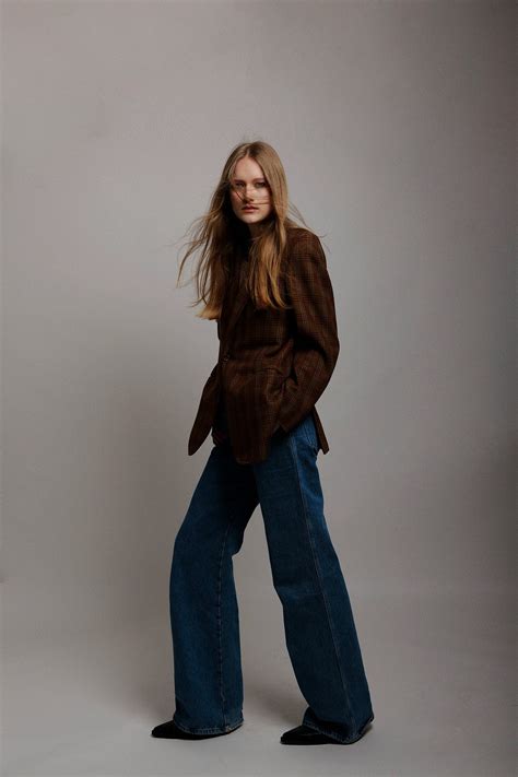 Alice Benson The Wonders