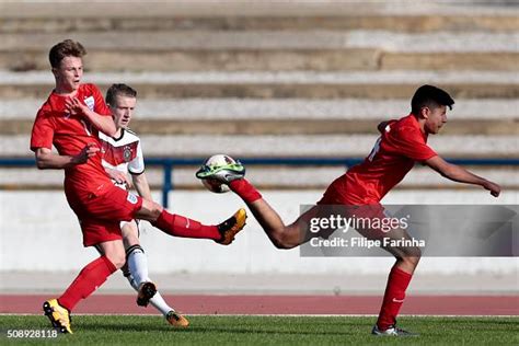 George Tanner Simranjit Thandi Of England Challenges Jan Niklas News Photo Getty Images
