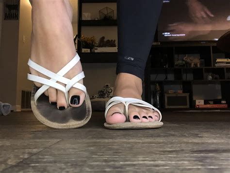 Toe Prints 🤪 Scrolller