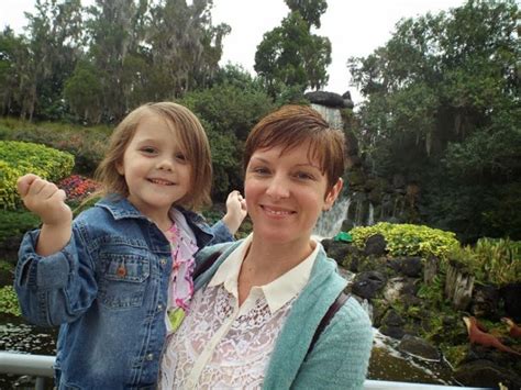 Pictures Of Robin Mckee