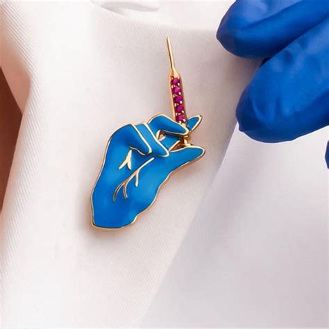 New Design Medicine Brooch Pin Blue Gloves Syringe Doctor Nurse
