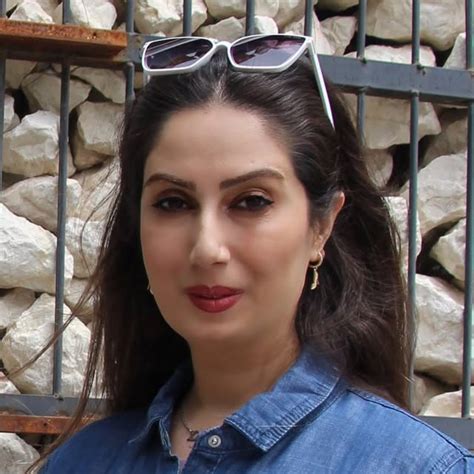 ‎لادن شريعتمدار آموزش طراحي و نقاشیقبول سفارشات نقاشي‎ Ladan