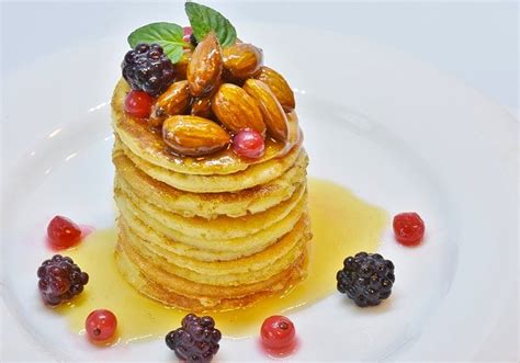 「パンケーキ」と「ホットケーキ」の違いはなに？おいしい2つのデザートにはどんな違いがあるの？？
