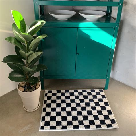 띠캔띤 블랙 체커보드 체크 자가드 발매트 미니 러그 위시버킷