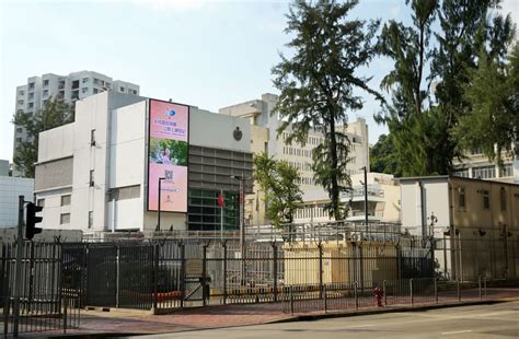 荔枝角收押所重建︱財會通過55億撥款 何君堯與保安局副局激辯兼投反對票：香港大把危樓都未整 星島日報