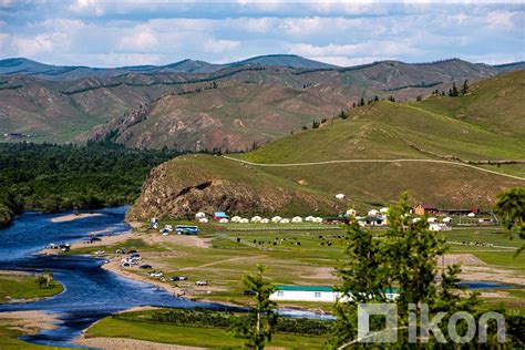 СУДАЛГАА Монголчууд аялахдаа гадаадын жуулчид Монголд зарцуулж буй мөнгөнөөс бараг хоёр дахин