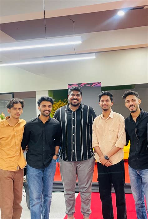 rezin saleem on linkedin vaaranam1000