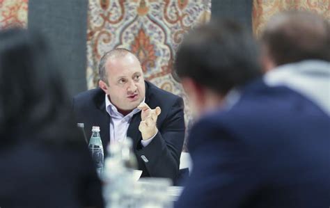 საქართველოს პრეზიდენტი მედიის წარმომადგენლებს შეხვდა Netgazeti • Netgazeti Ge