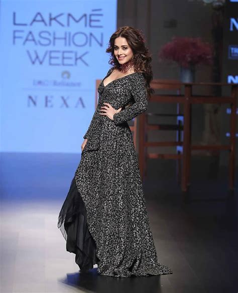 Nushrat Bharucha Rdesigentlemanboners