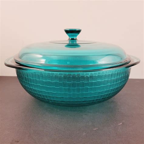 Pyrex Rare Peacock Teal Turquoise Basketweave 2 Qt 2l Covered Casserole