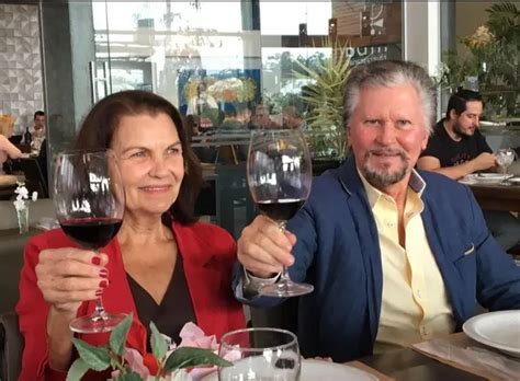 About Dr Robert Carl Dr Robert Carl