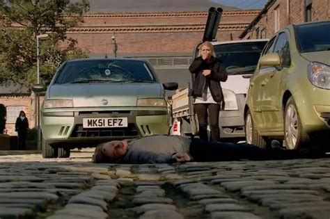 Corrie Fans In Tears As Daniel Mistakes Bethany For Sinead After Getting Hit By Car Mirror Online