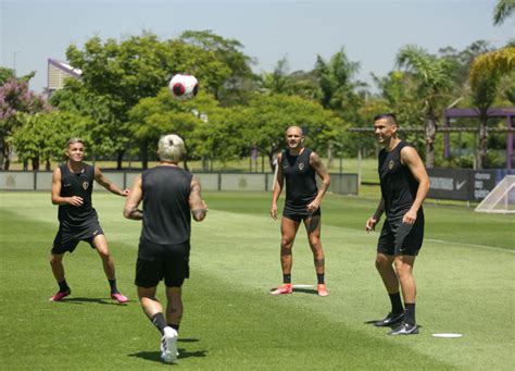 Escalação Corinthians Se Reapresenta Após Vitória E Inicia Preparação
