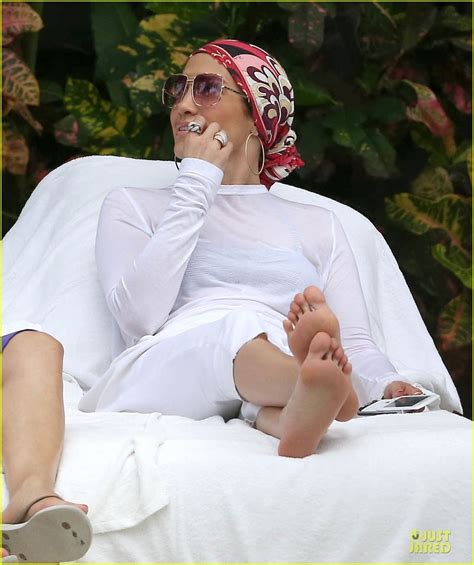 Jennifer Lopezs Feet