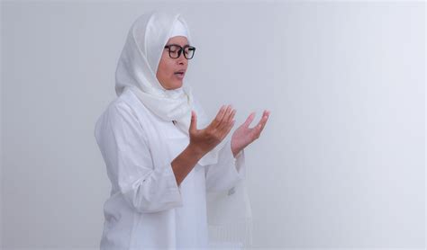 10 Doa Istri Untuk Suami Dan Anak Yang Mustajab Amalkan Secara Rutin