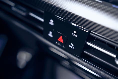 Volkswagen Golf R 20th Anniversary Edition 2022 Picture 44 Of 49